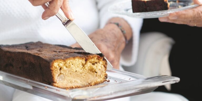 Pear loaf cake recipe | Taste of France
