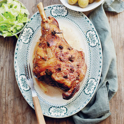 Garlic anchovy roast lamb | Taste of France®