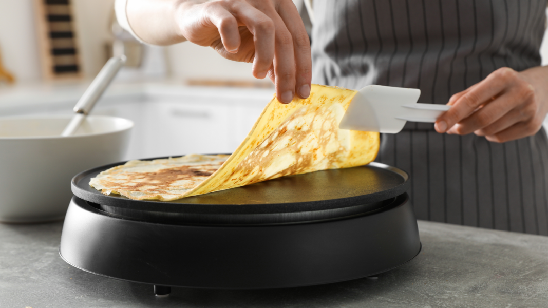 La Chandeleur: Pancake Day in France & its Delicious Traditions | Taste ...