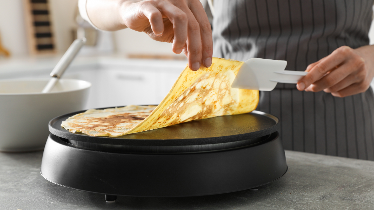 La Chandeleur: Pancake Day in France & its Delicious Traditions | Taste ...