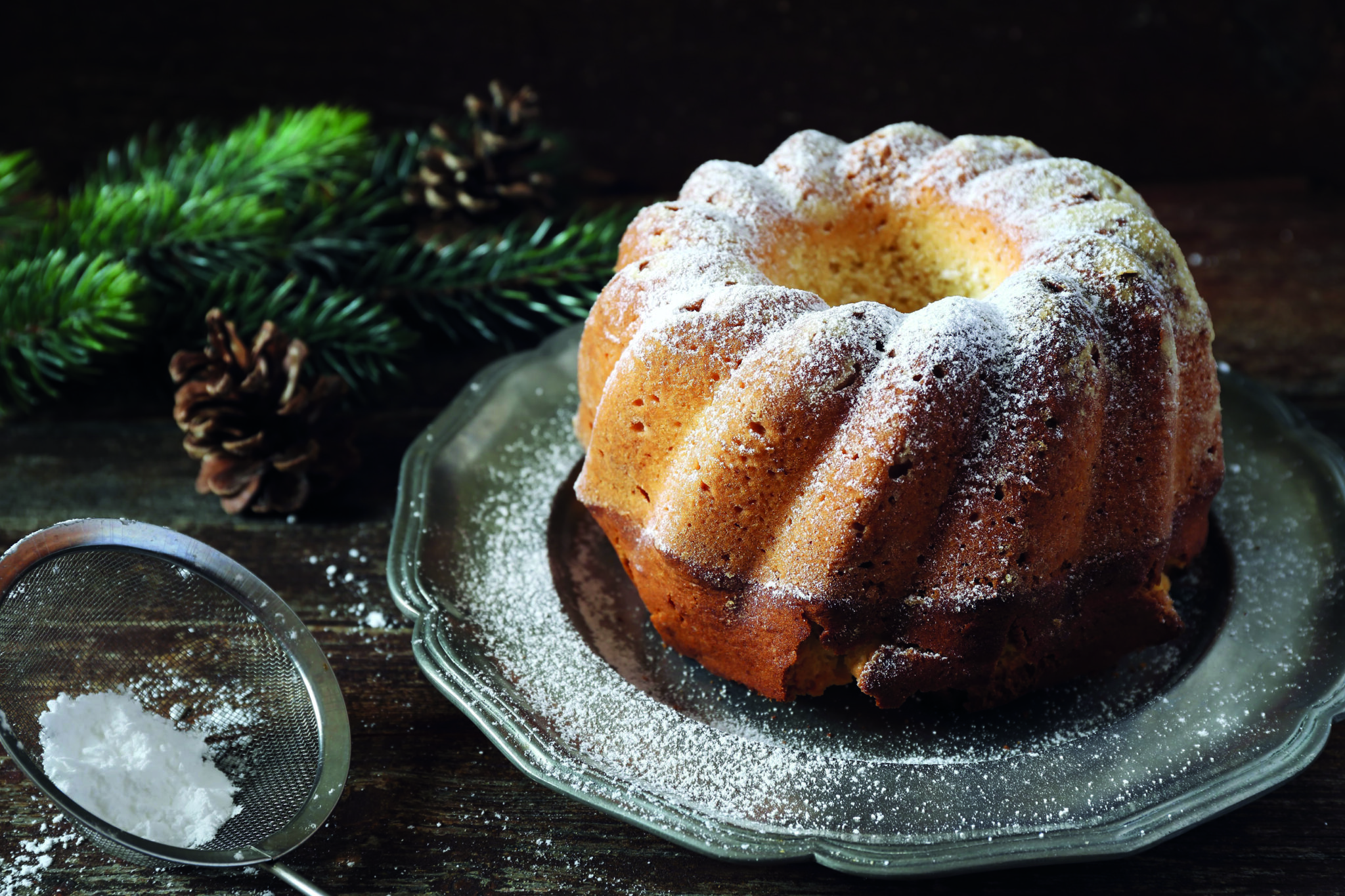 French Christmas Food Traditions: Le Réveillon de Noël, Bûche de Noël ...